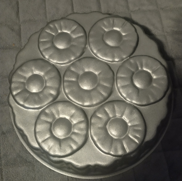 Kitchen | Pineapple Upside Down Cake Pan | Poshmark